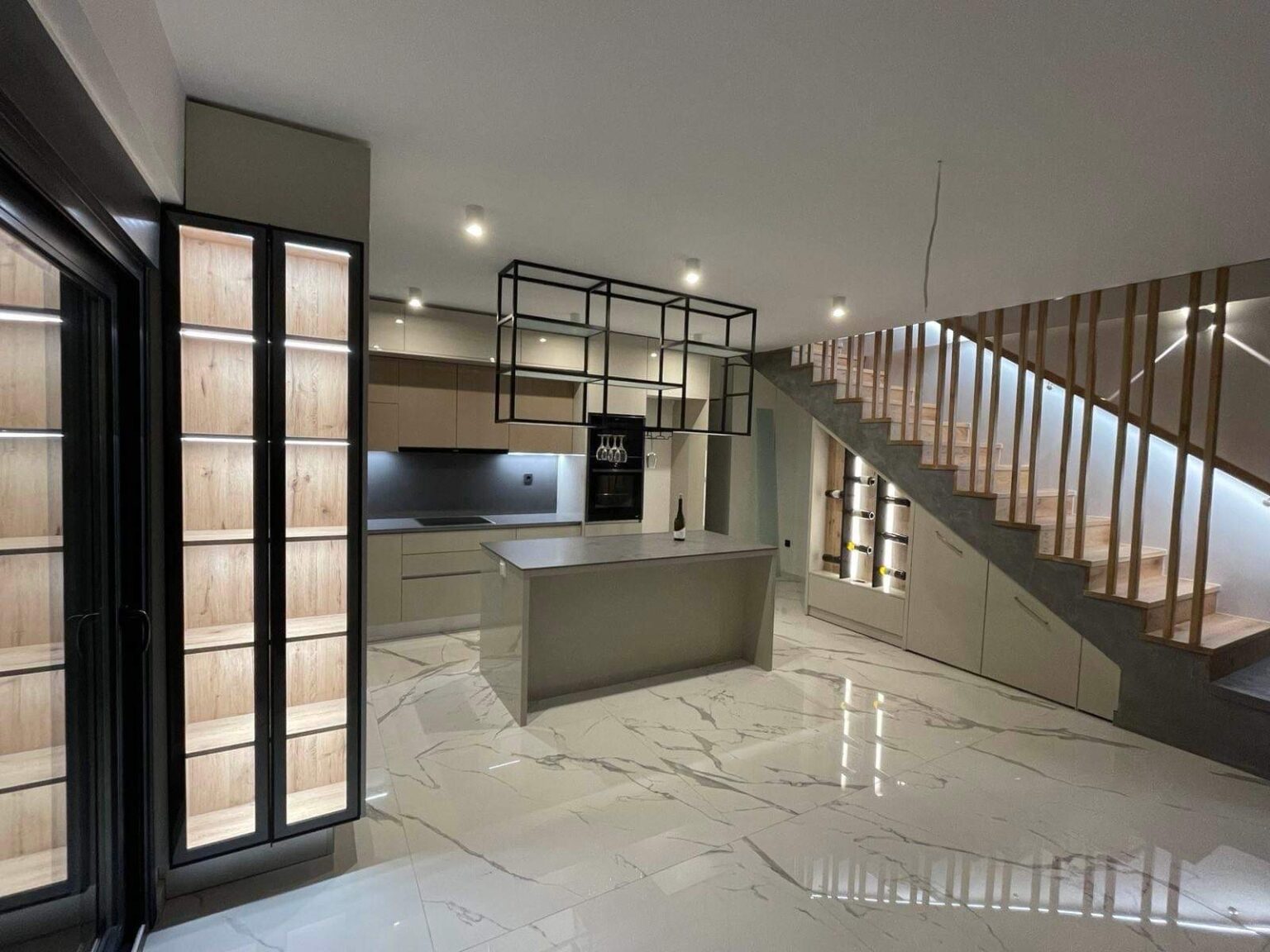 ΣΥΓΚΡΟΤΗΜΑ ΤΕΣΣΑΡΩΝ (4) ΟΙΚΟΔΟΜΙΚΩΝ ΜΟΝΑΔΩΝ ΣΕ ΙΔΙΟΚΤΗΤΟ ΟΙΚΟΠΕΔΟ ΣΤΗΝ ...